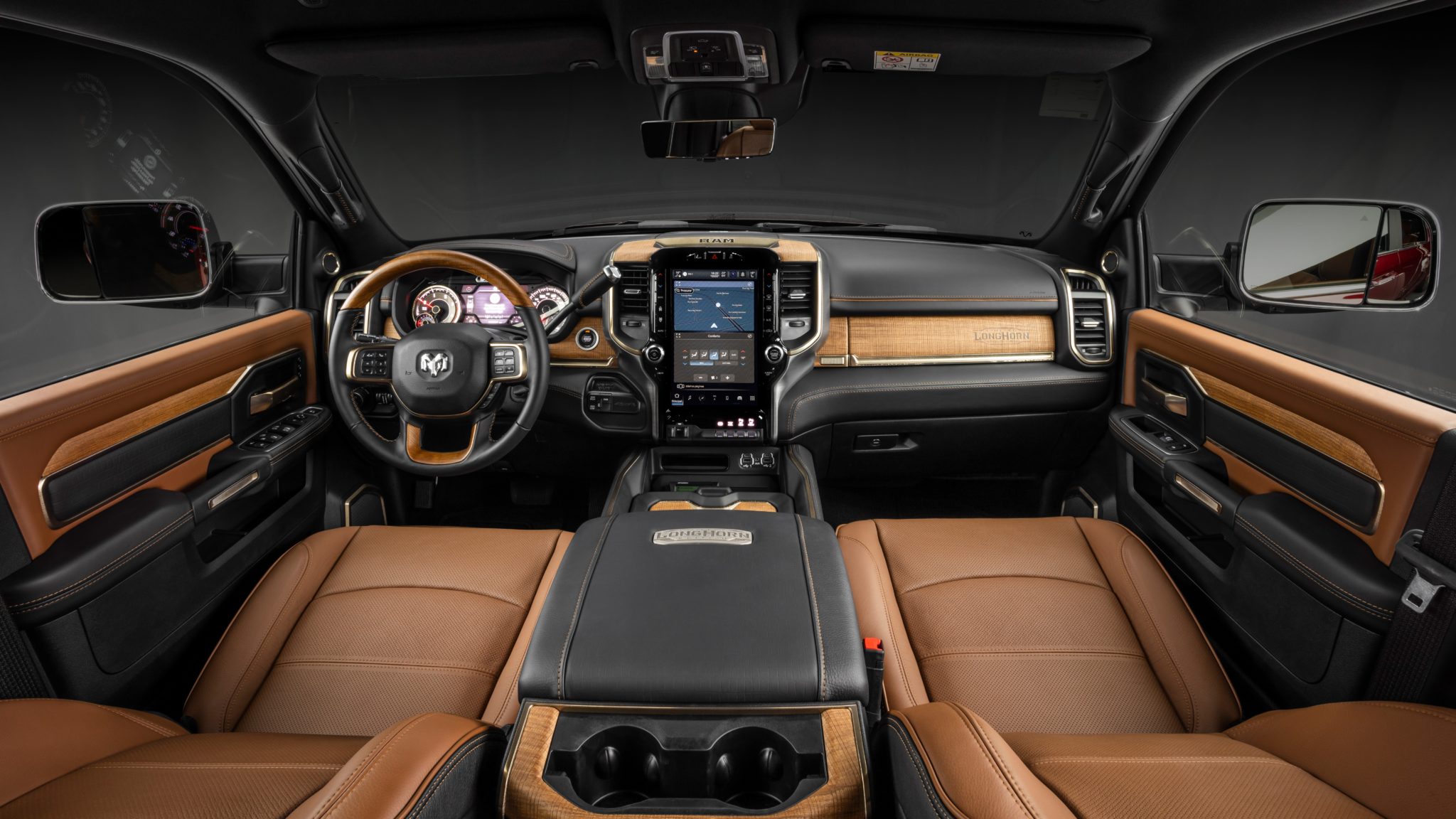 RAM 3500 estreia no Brasil com motor de 377 cv e preço de R$ 500 mil