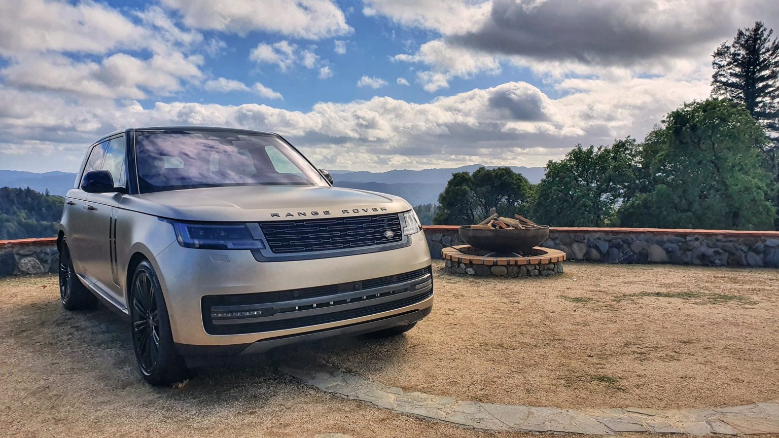 Novo Range Rover chega ao Brasil em julho com versões híbridas e ...